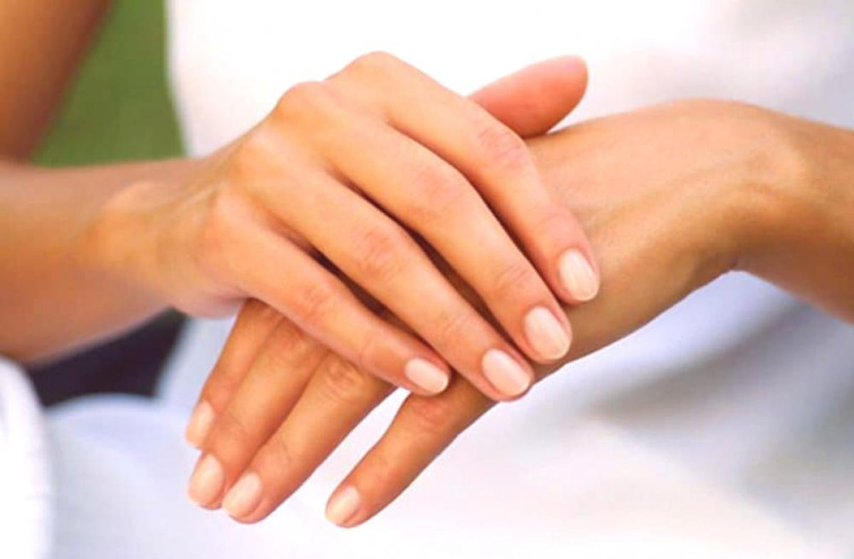 Bolesti ruku - 6 različiti znakova bolesti otkrivaju vaše ruke