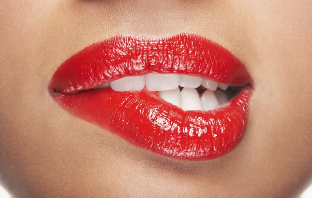 Povećajte usne prirodnim putem